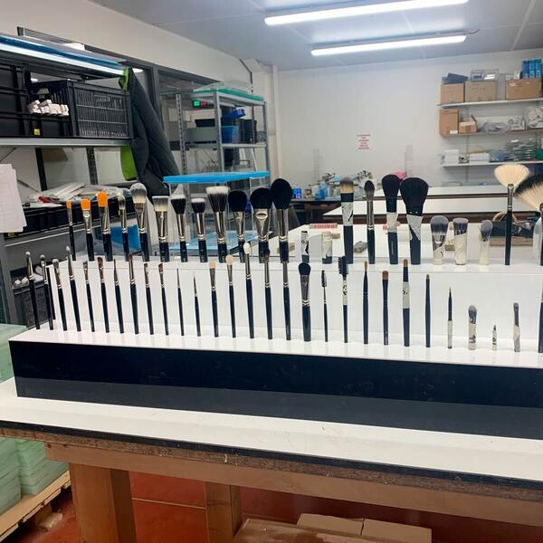 Pluxi : fabricant plexiglass et découpe sur mesure de plexiglas