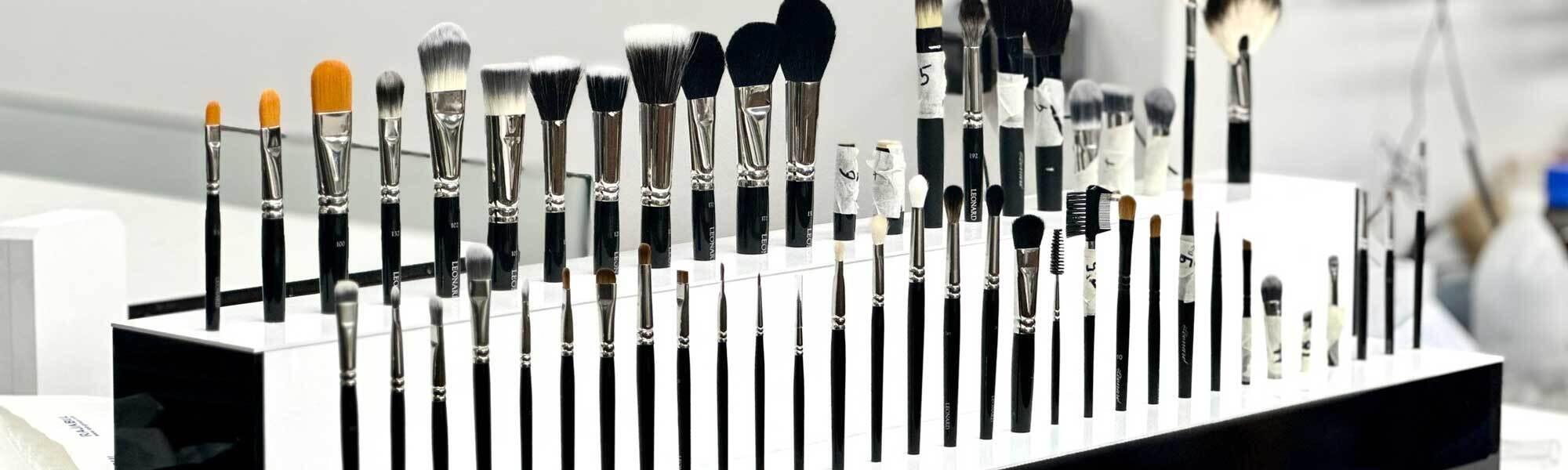 Pluxi, la solution plexi | Présentoirs