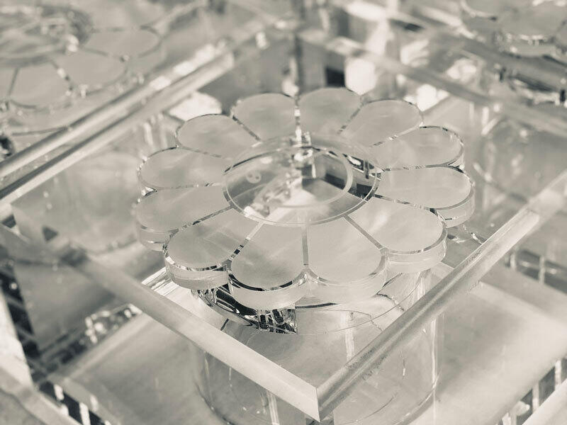 Pluxi : fabricant plexiglass et découpe sur mesure de plexiglas